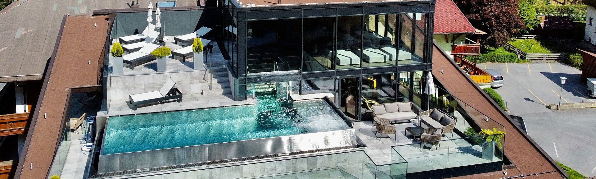 Blue Alps - Infinity Pool - Hotel Stern Längenfeld